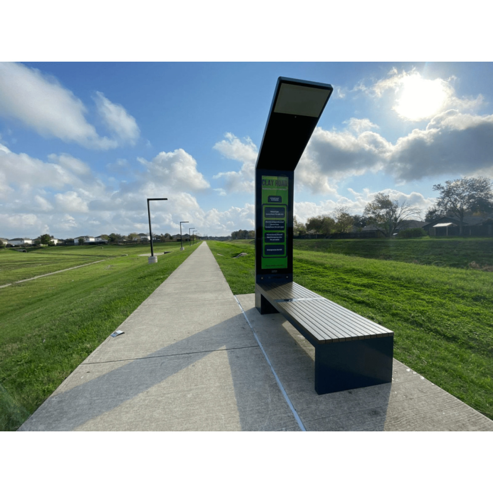 Off-grid solar bench with wireless charging - Setpile