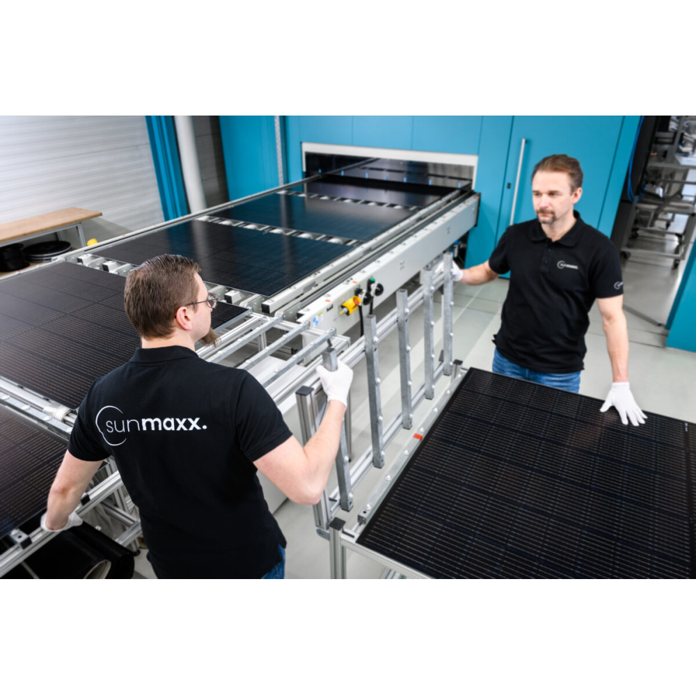 Sunmaxx PVT, Oxford PV present perovskite-silicon tandem solar thermal ...