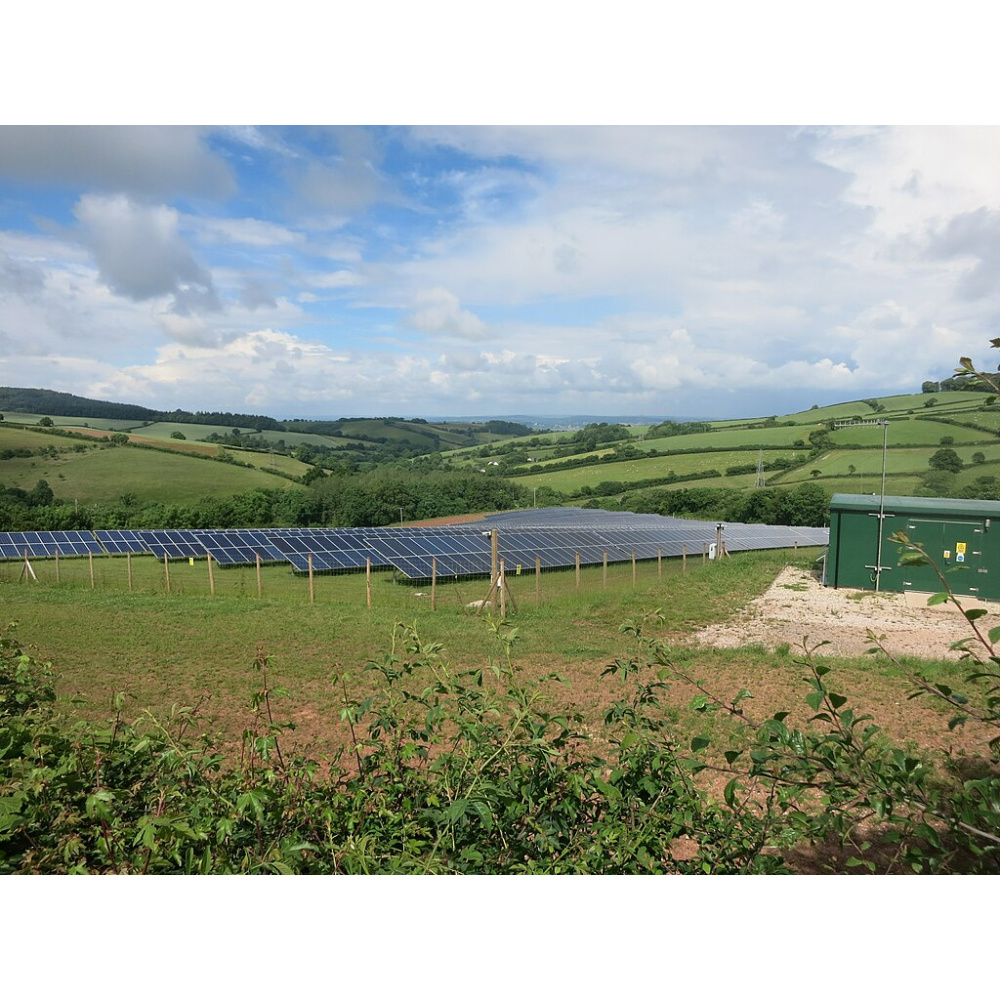 UK government approves almost 1 GW of solar across two projects - Setpile